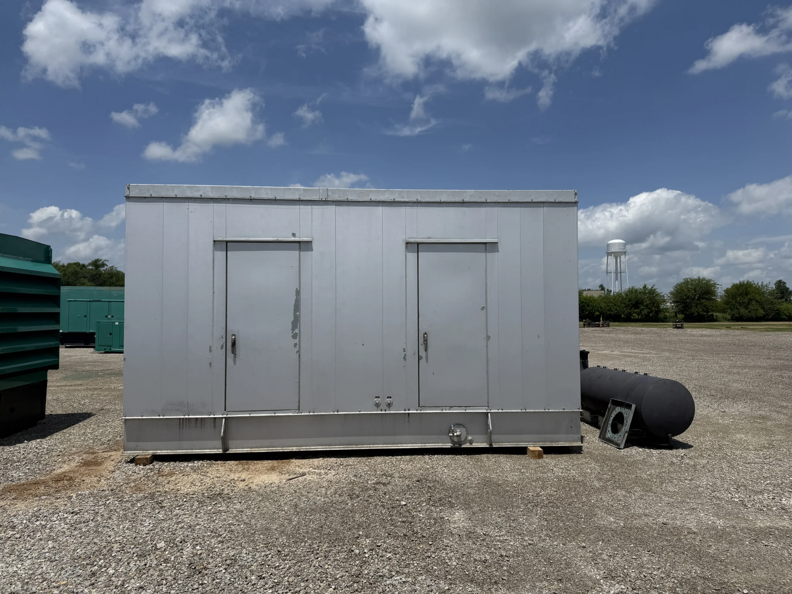 2001 CAT 3508 900kW Diesel Generator Set - Midwest Engines & Generators
